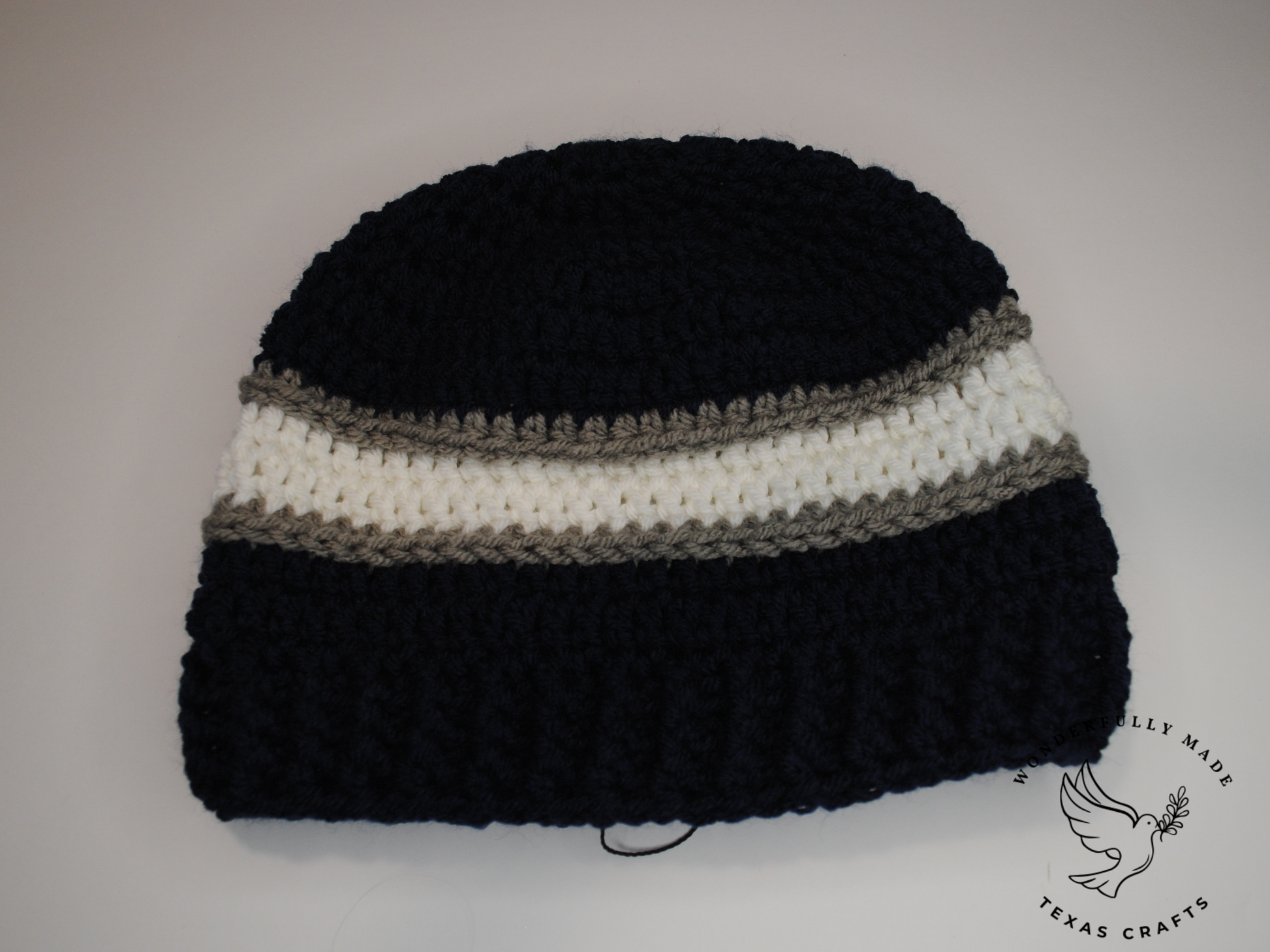 Simon Beanie - Navy and White – Wonderfully Made Texas Crafts